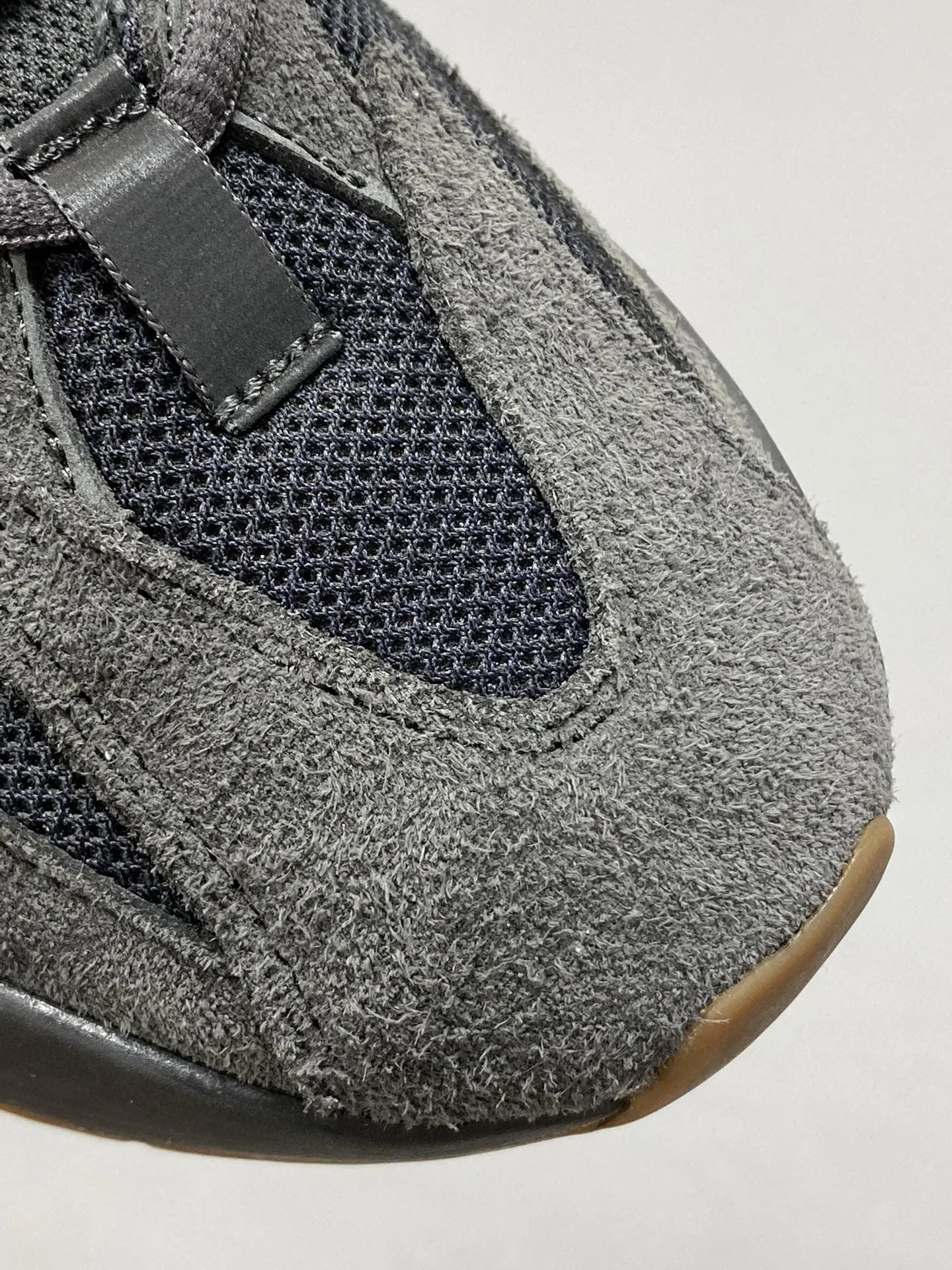 Reasonably priced Adidas Yeezy 700 Shoes