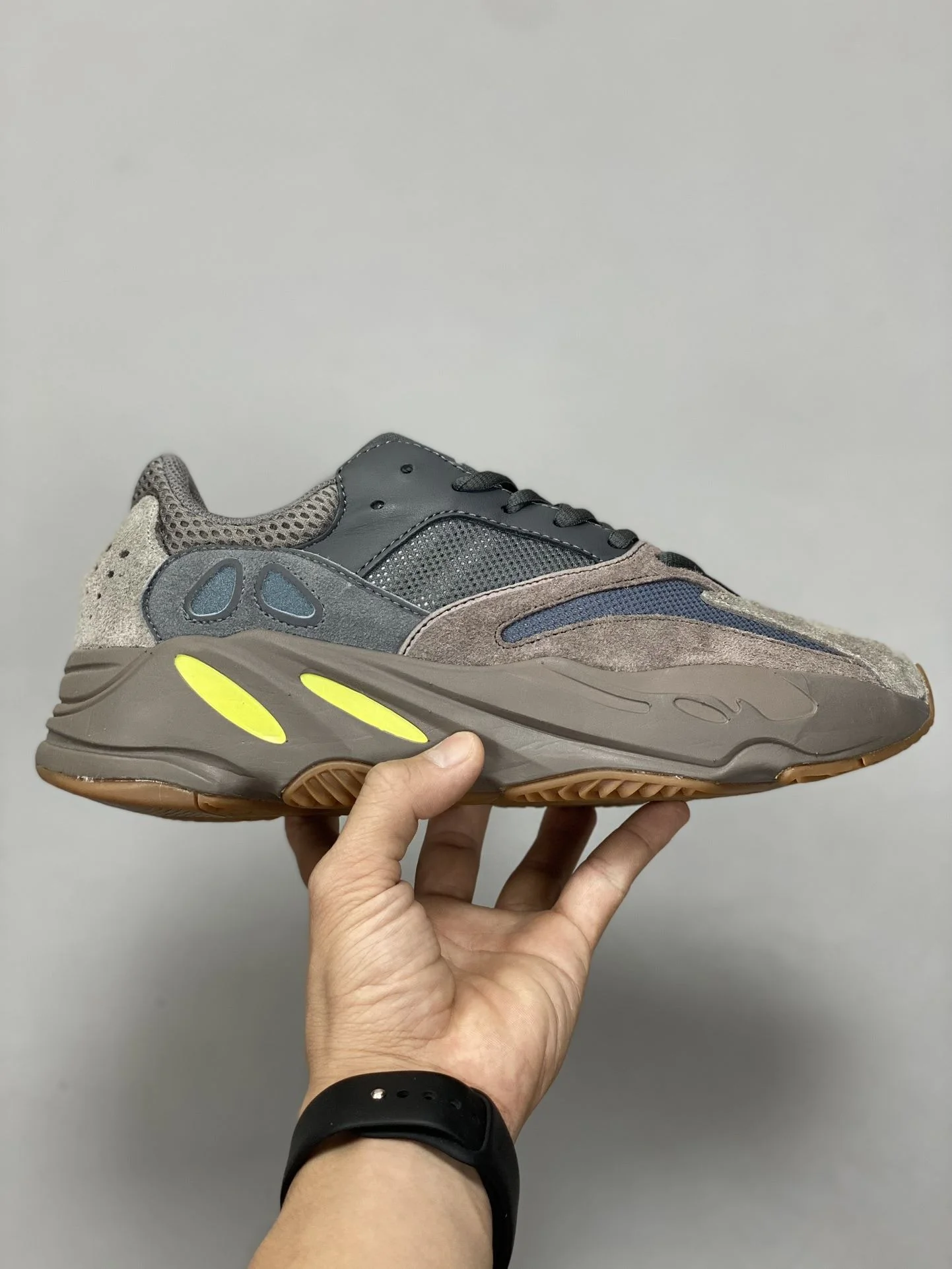 Economical Adidas Yeezy 700 Shoes