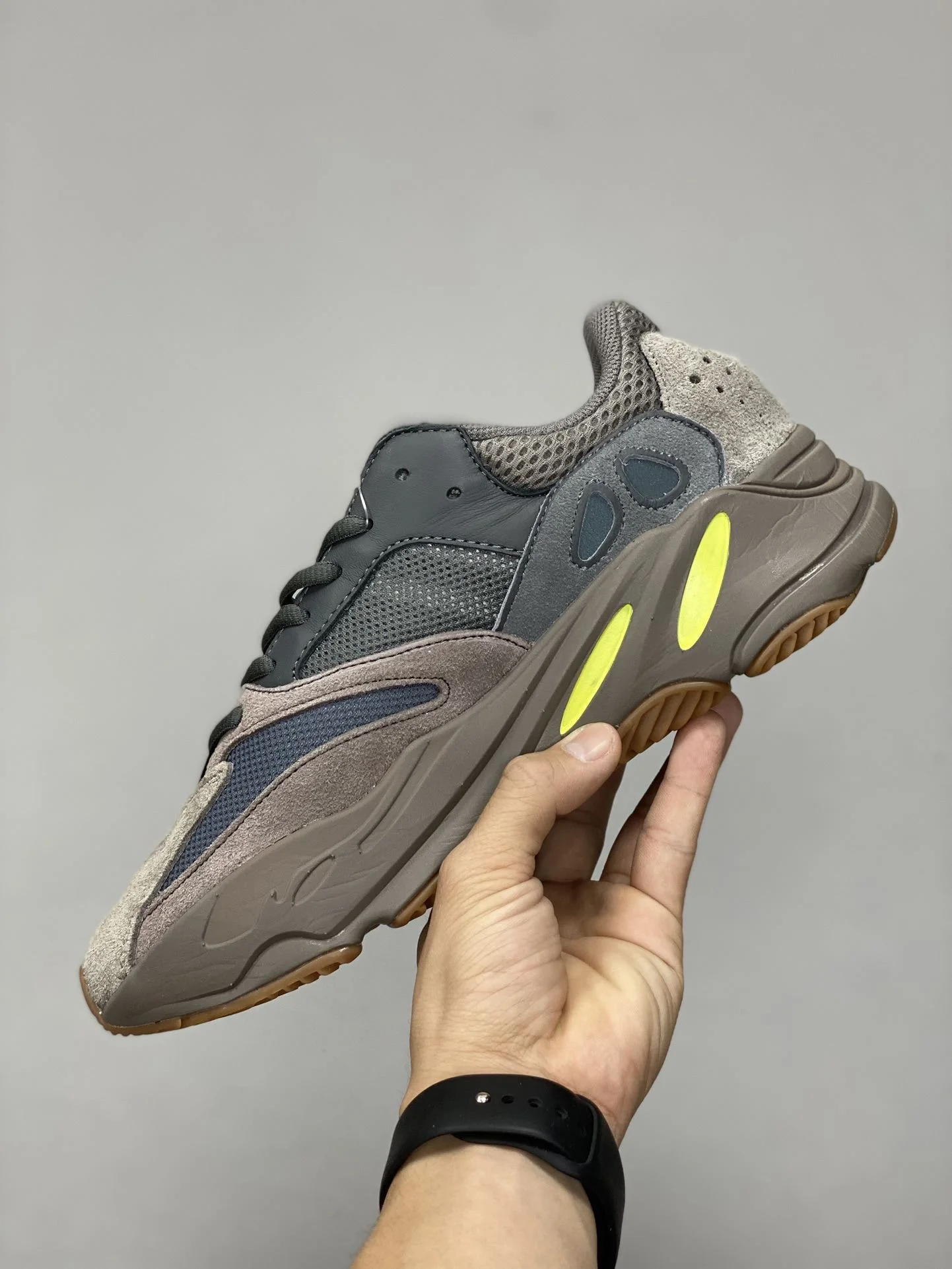 Economical Adidas Yeezy 700 Shoes
