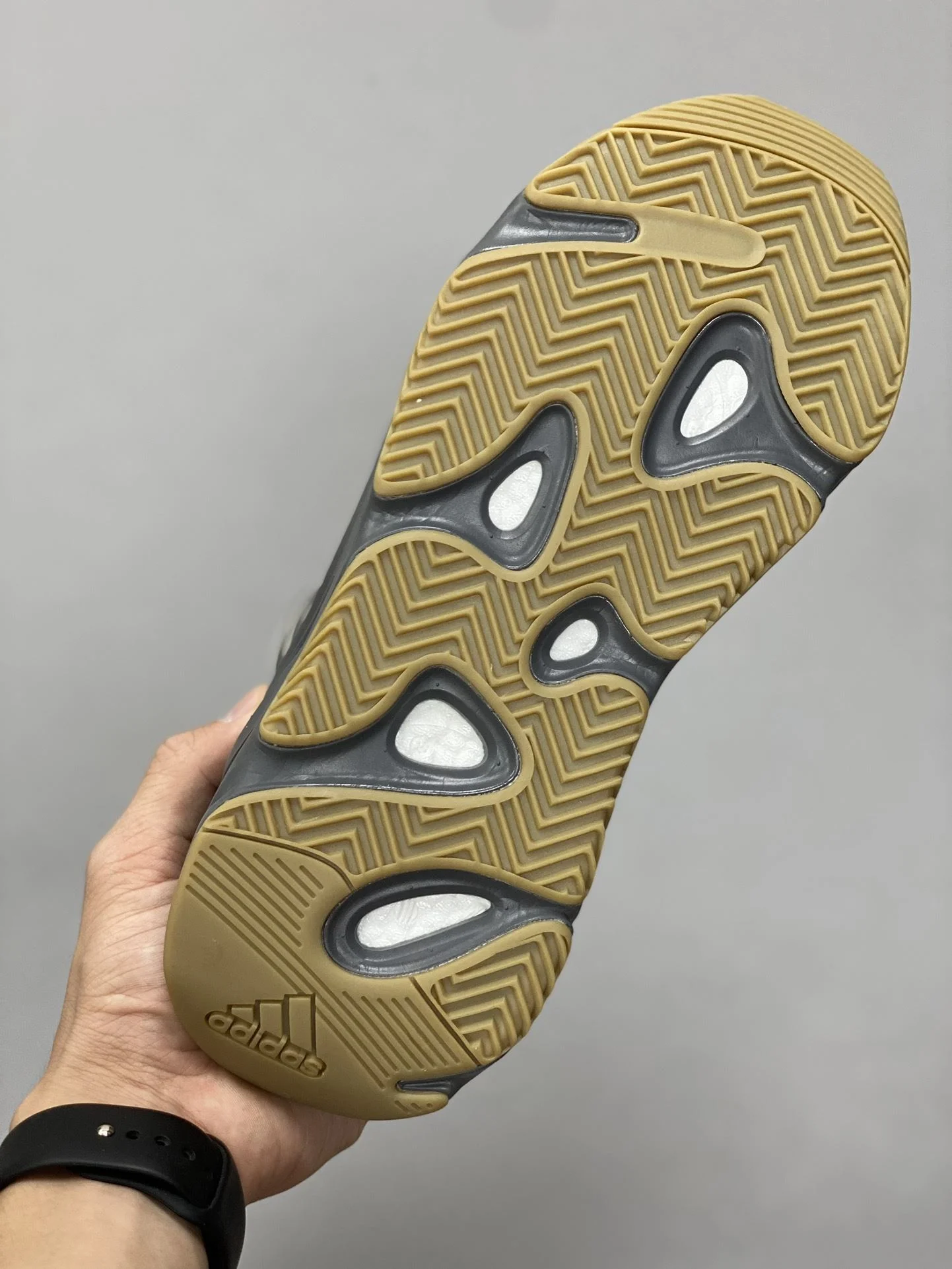 Perfect replica Adidas Yeezy 700 Shoes