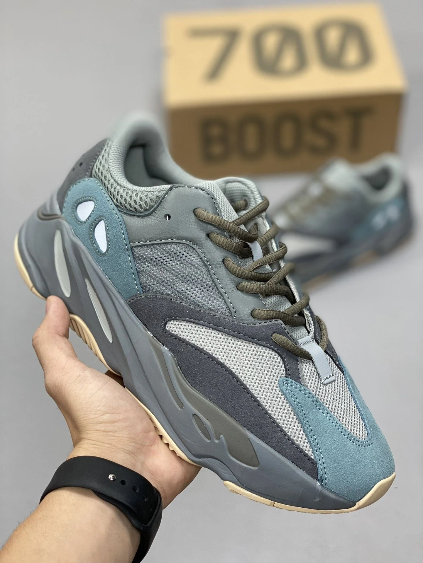 Adidas Yeezy 700 Shoes