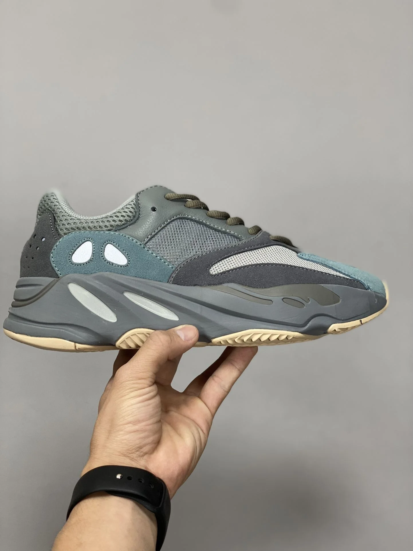 Top match Adidas Yeezy 700 Shoes