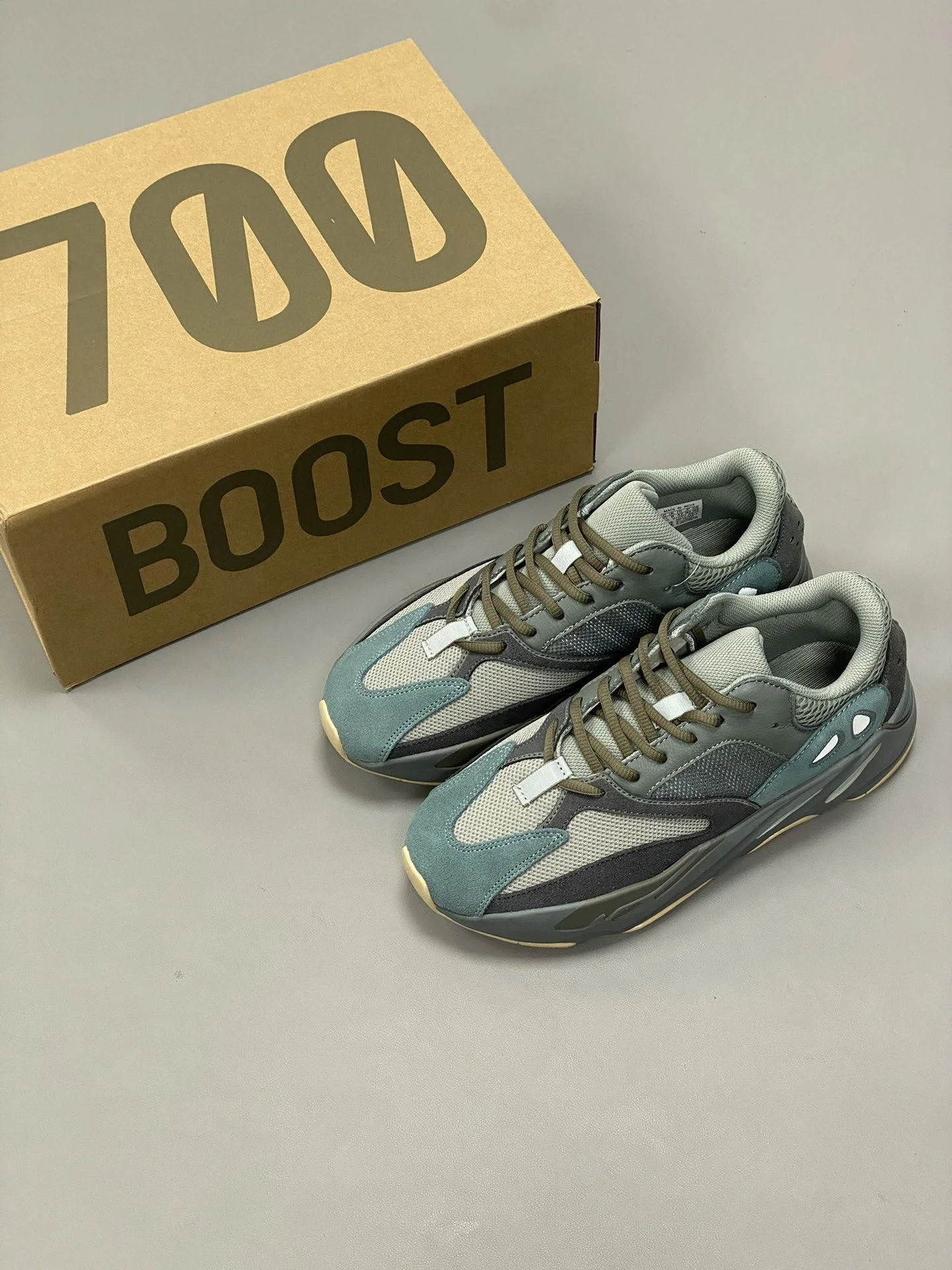 Top match Adidas Yeezy 700 Shoes