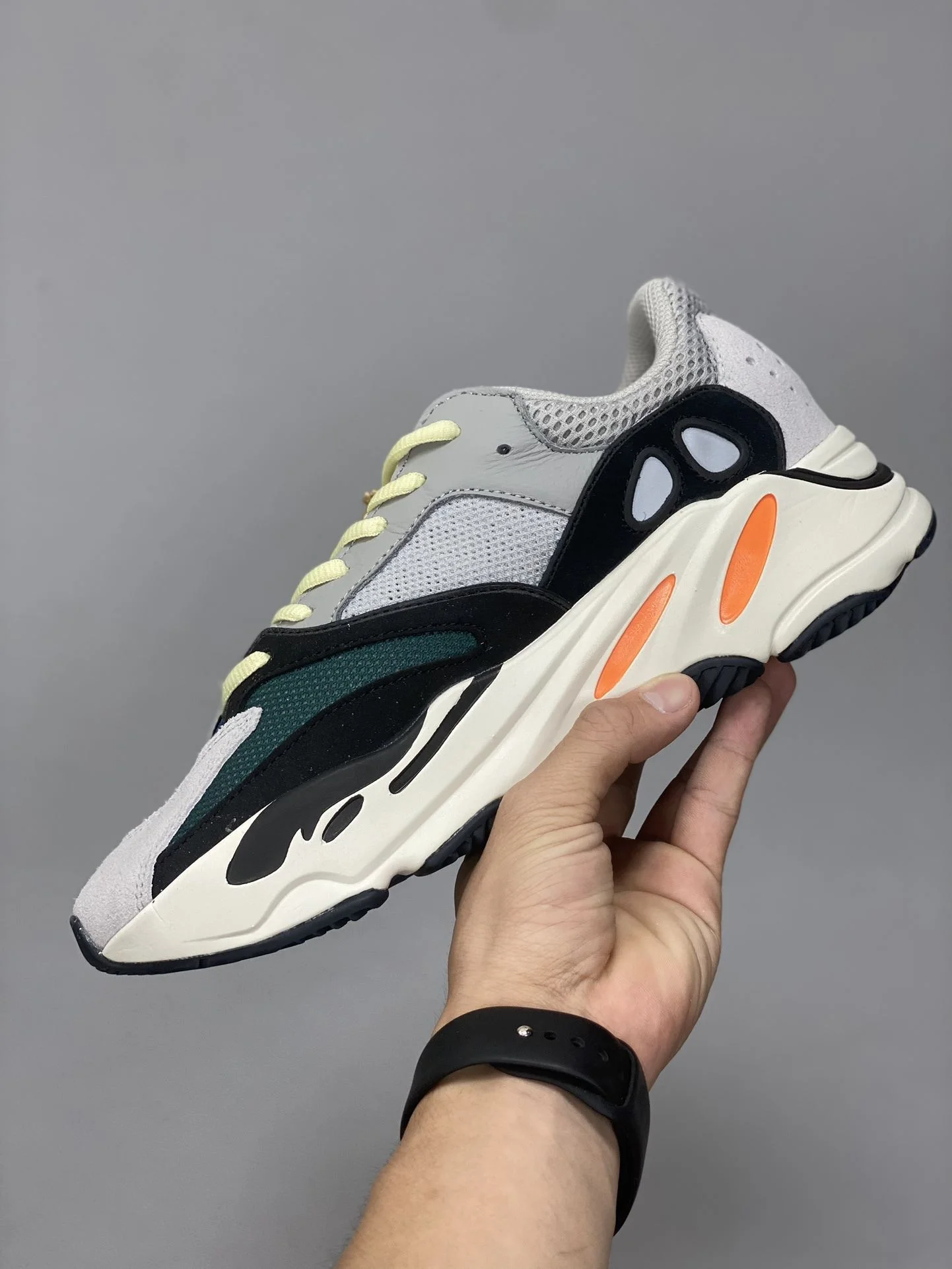 High accuracy Adidas Yeezy 700 Shoes