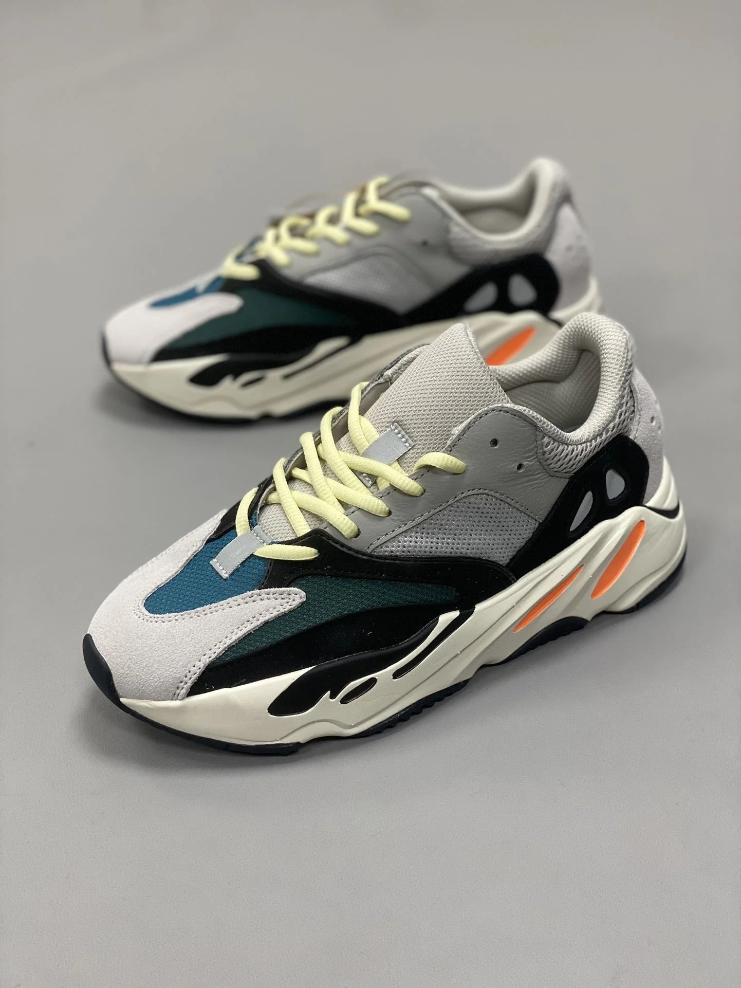 High accuracy Adidas Yeezy 700 Shoes
