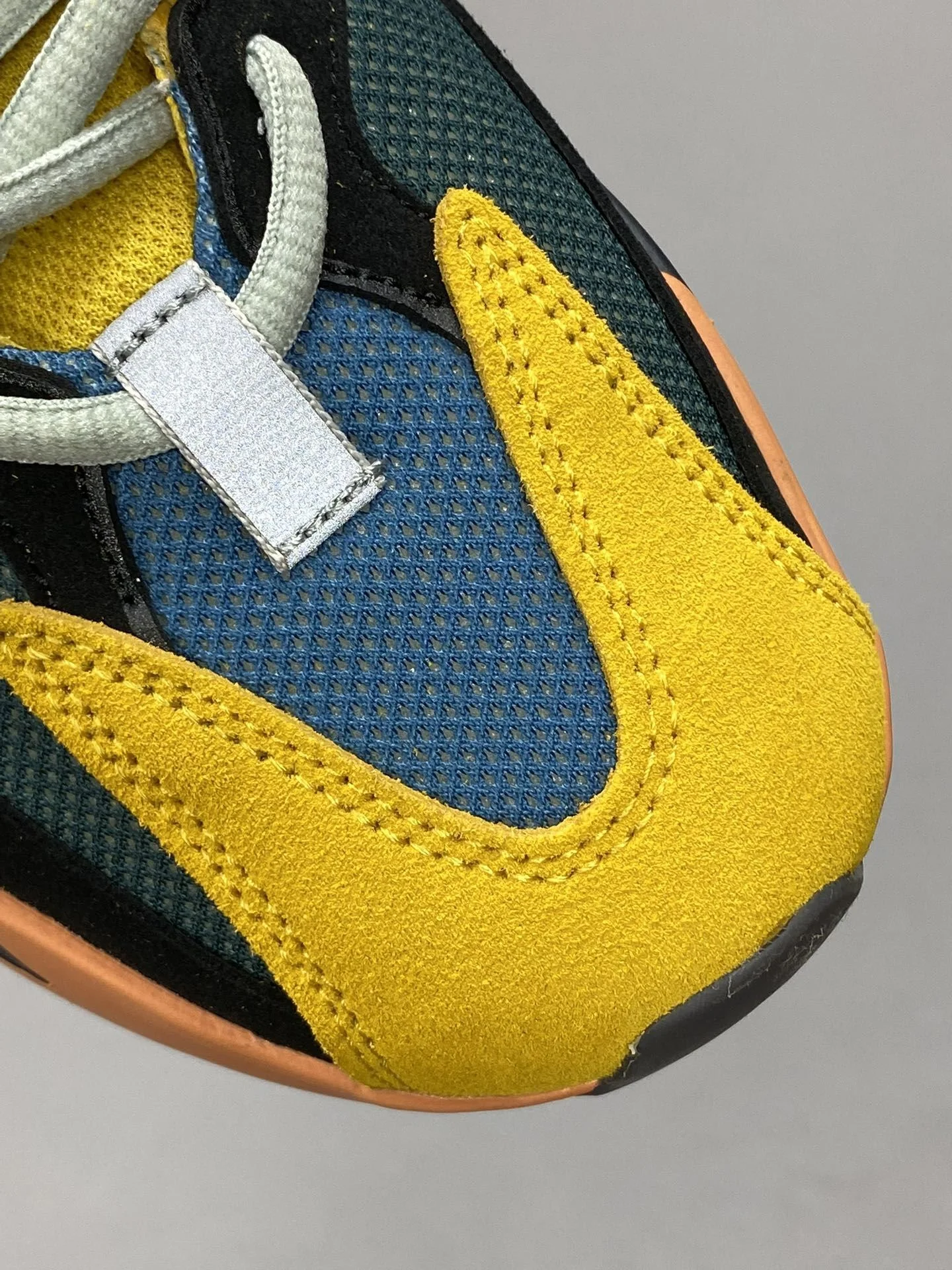 High accuracy Adidas Yeezy 700 Shoes