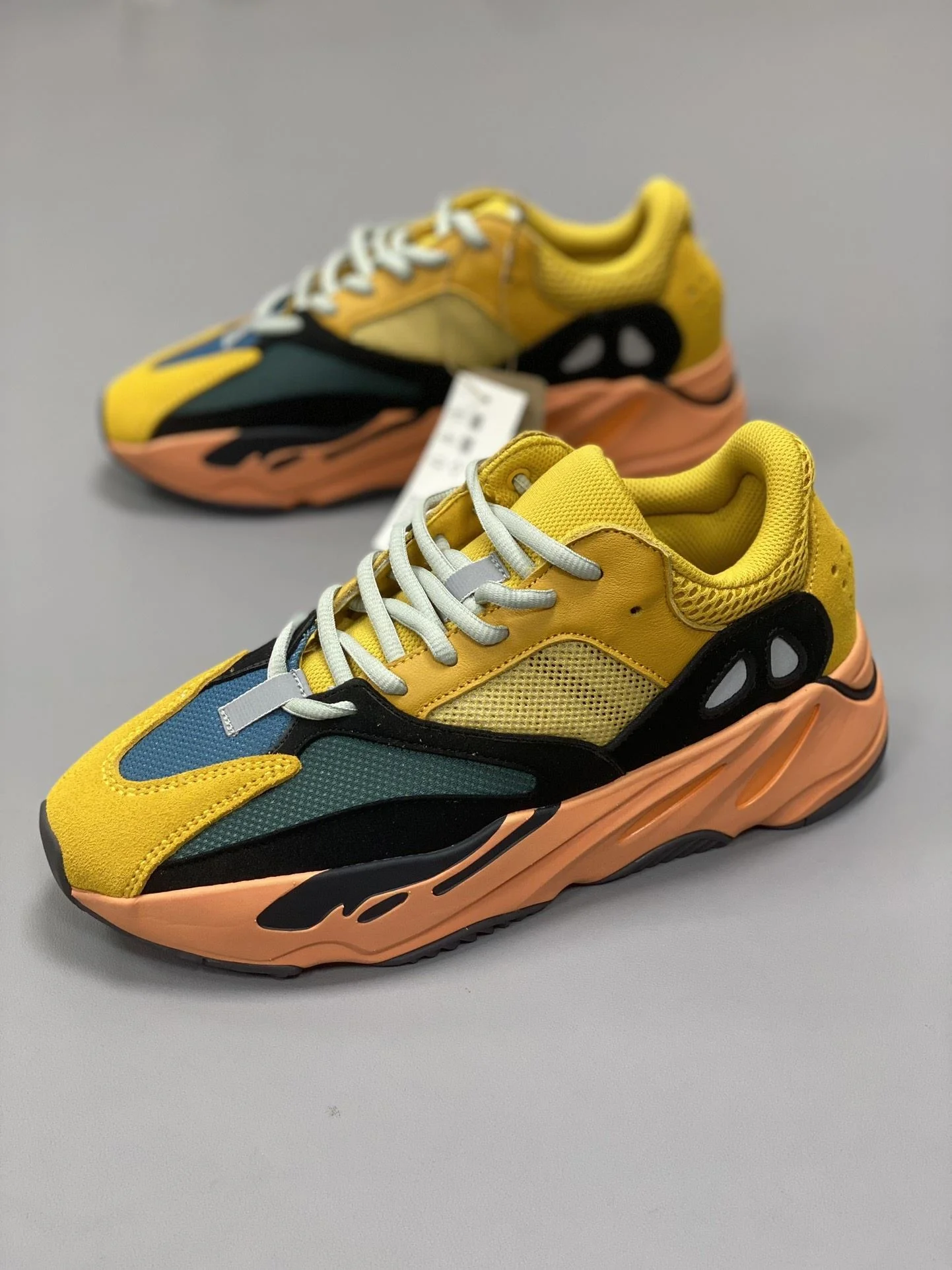 High accuracy Adidas Yeezy 700 Shoes