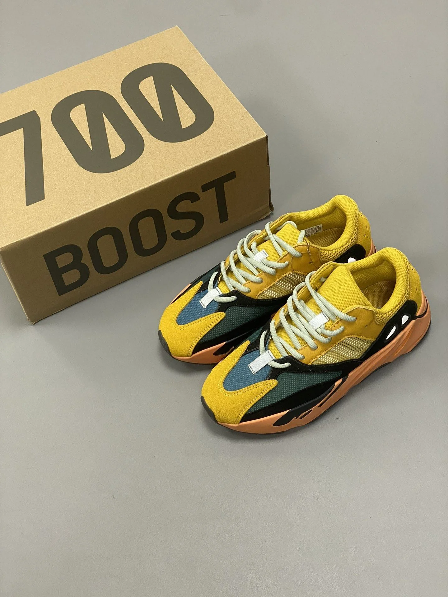 High accuracy Adidas Yeezy 700 Shoes