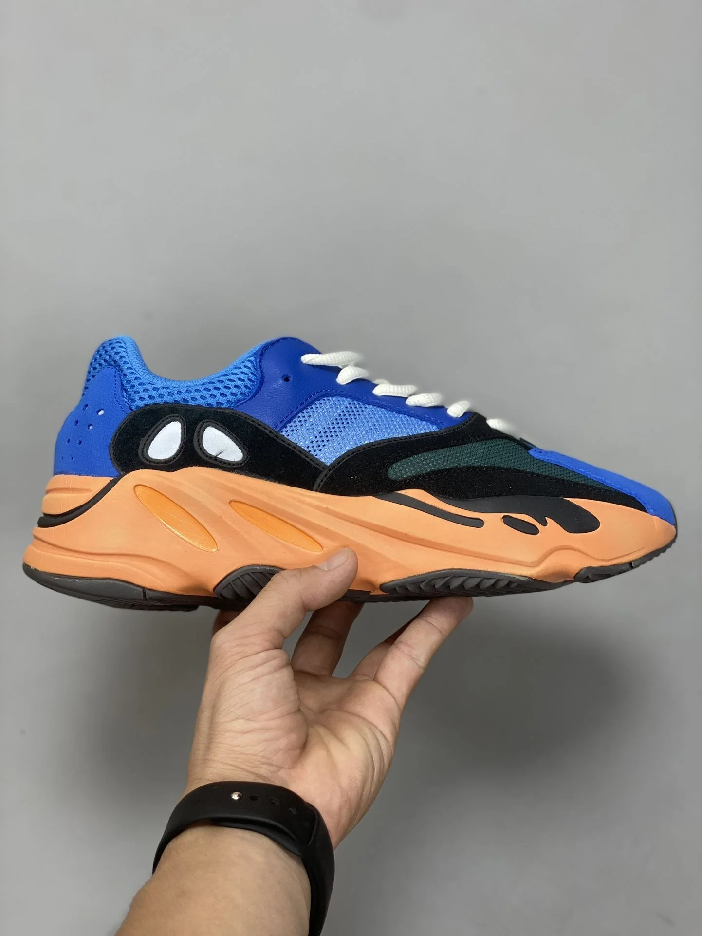 Value-priced Adidas Yeezy 700 Shoes