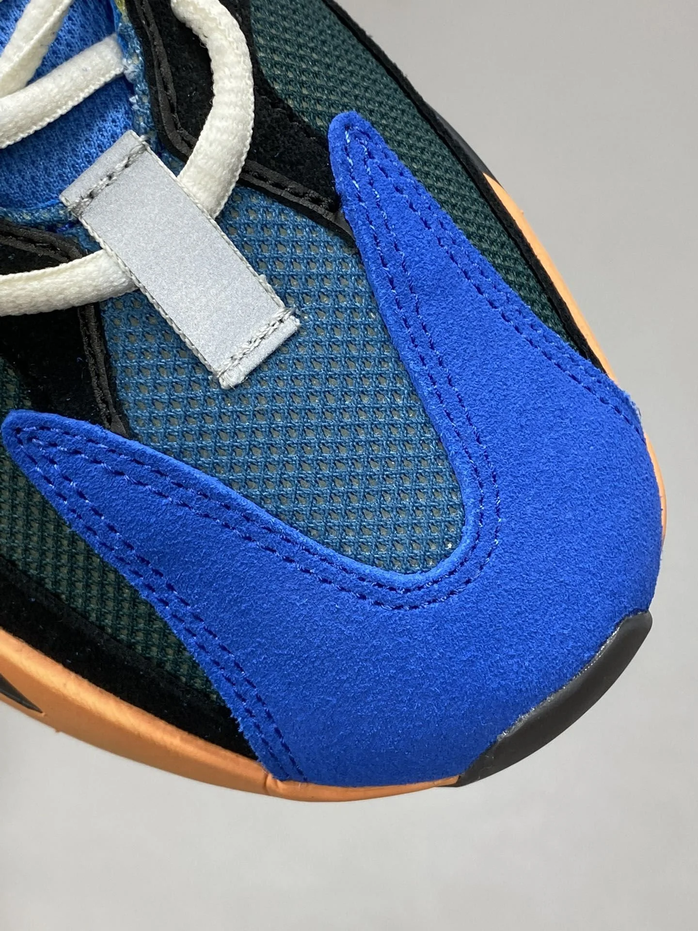Value-priced Adidas Yeezy 700 Shoes