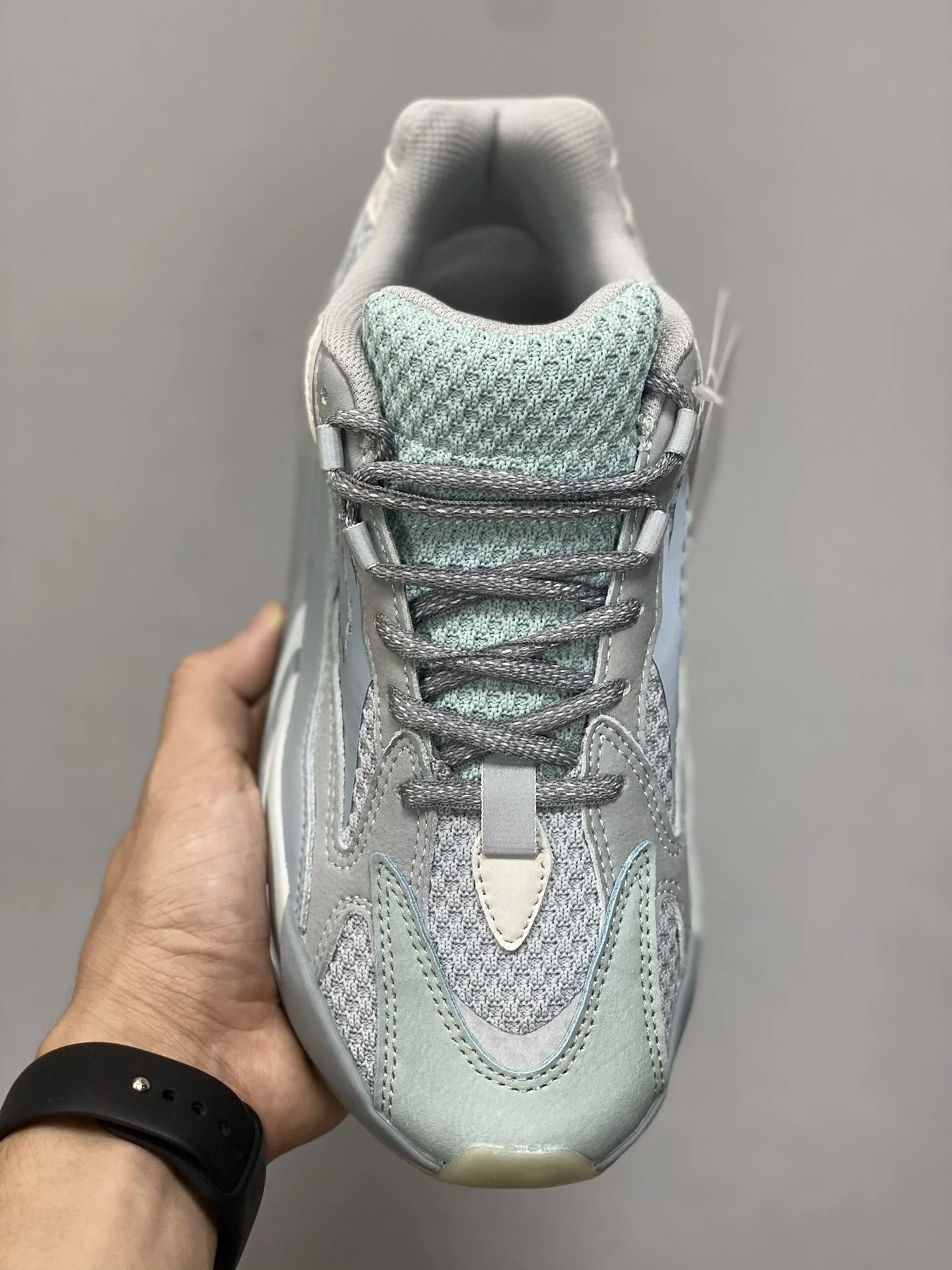 Factory-made Adidas Yeezy 700 Shoes
