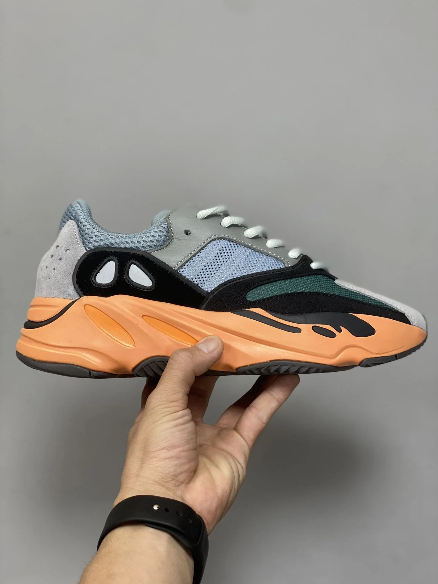 Reasonably priced Adidas Yeezy 700 Shoes