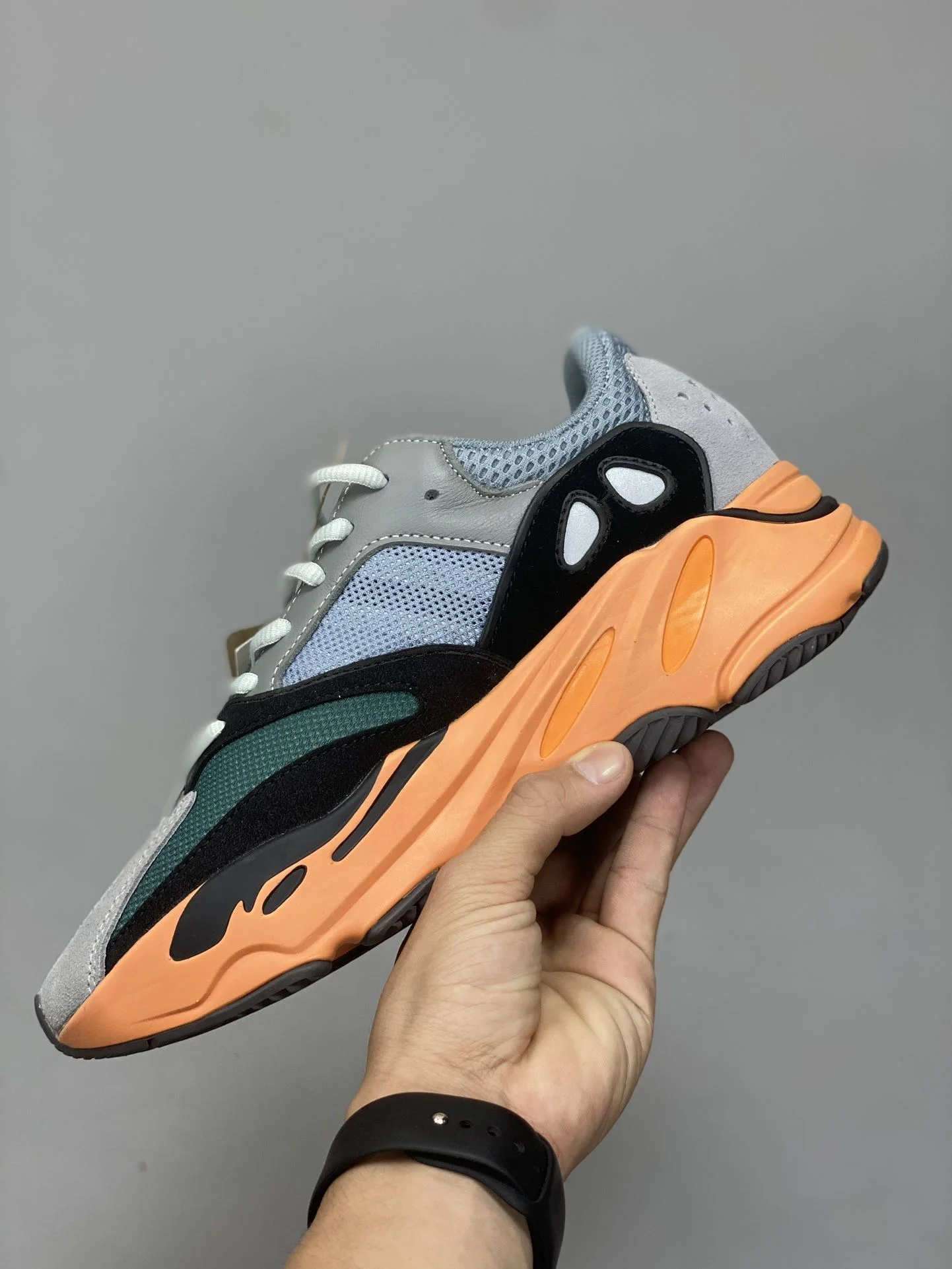Reasonably priced Adidas Yeezy 700 Shoes