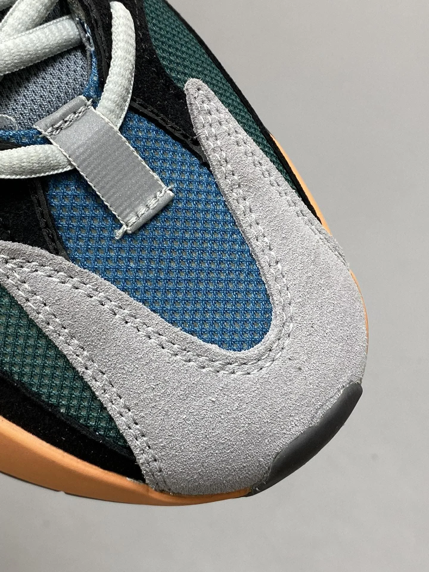 Reasonably priced Adidas Yeezy 700 Shoes