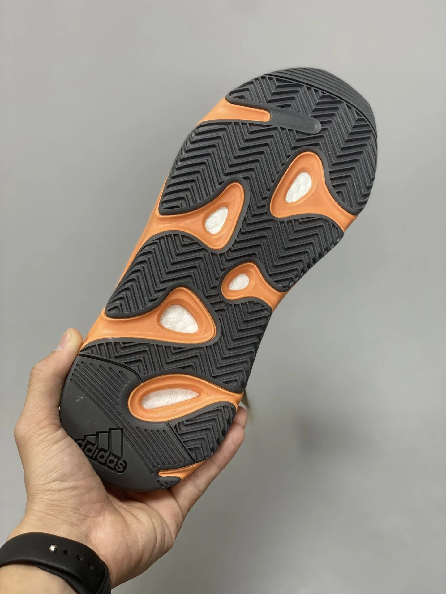 Reasonably priced Adidas Yeezy 700 Shoes