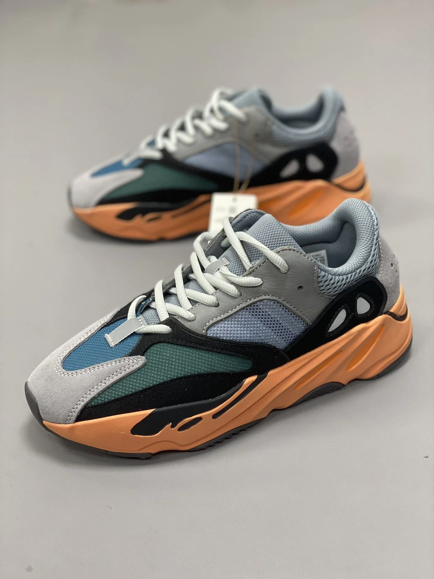 Reasonably priced Adidas Yeezy 700 Shoes