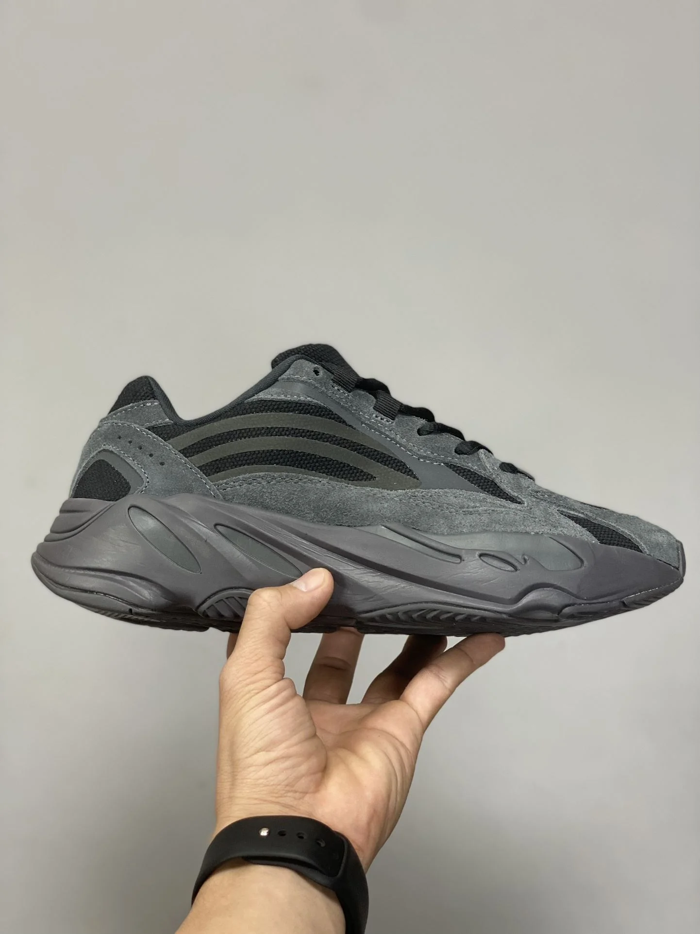 Real Adidas Yeezy 700 Shoes