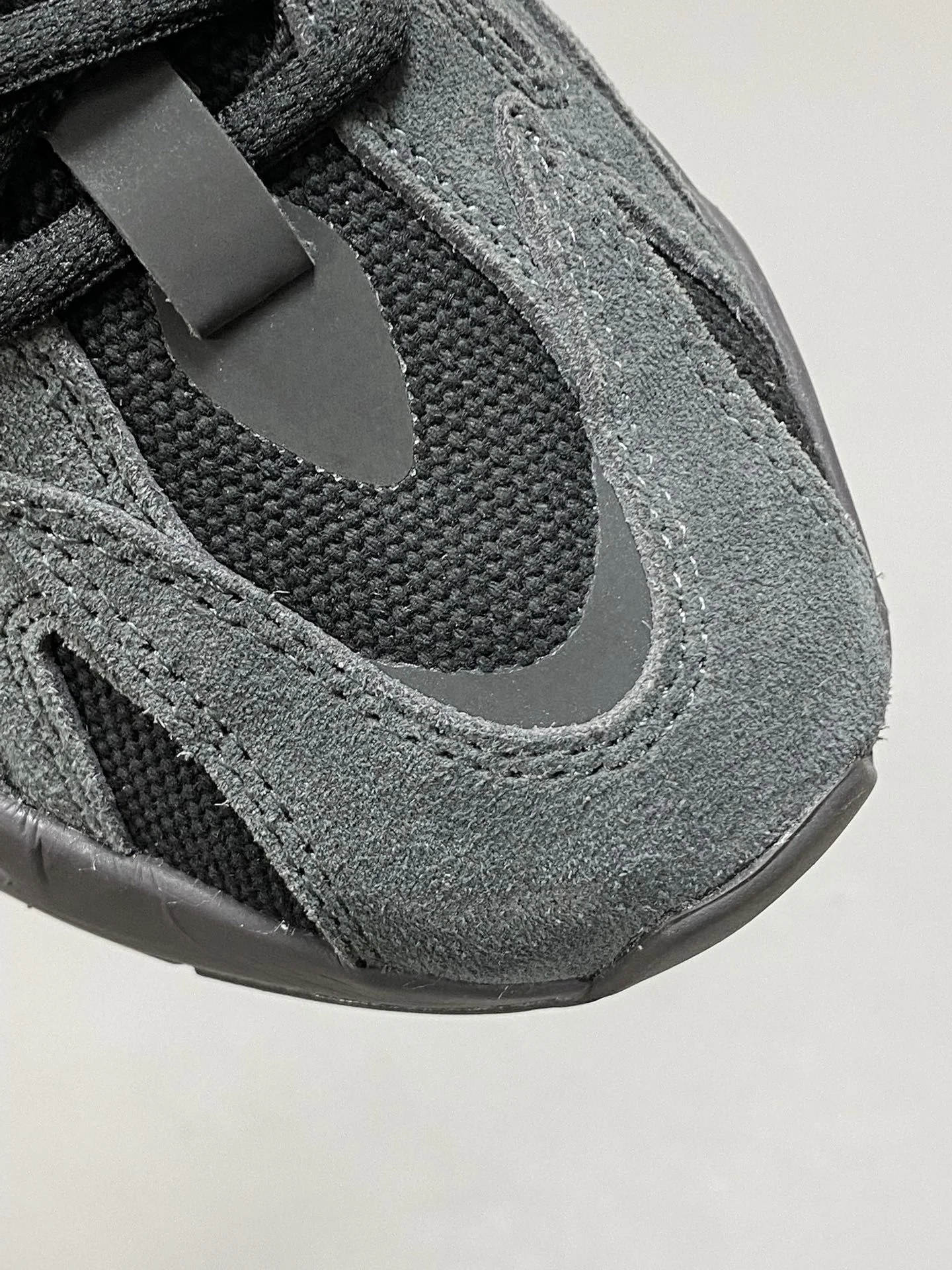 Real Adidas Yeezy 700 Shoes