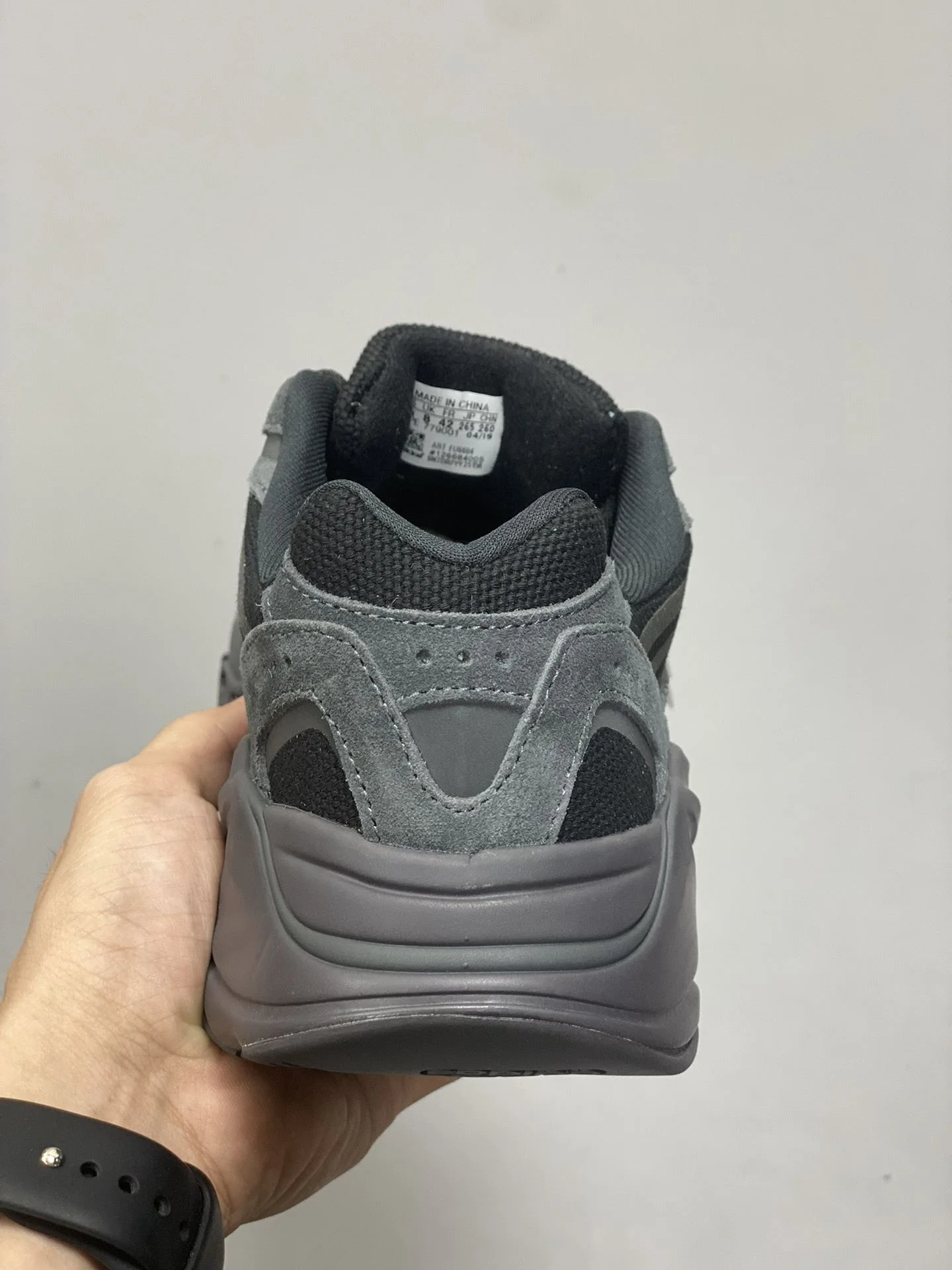Real Adidas Yeezy 700 Shoes