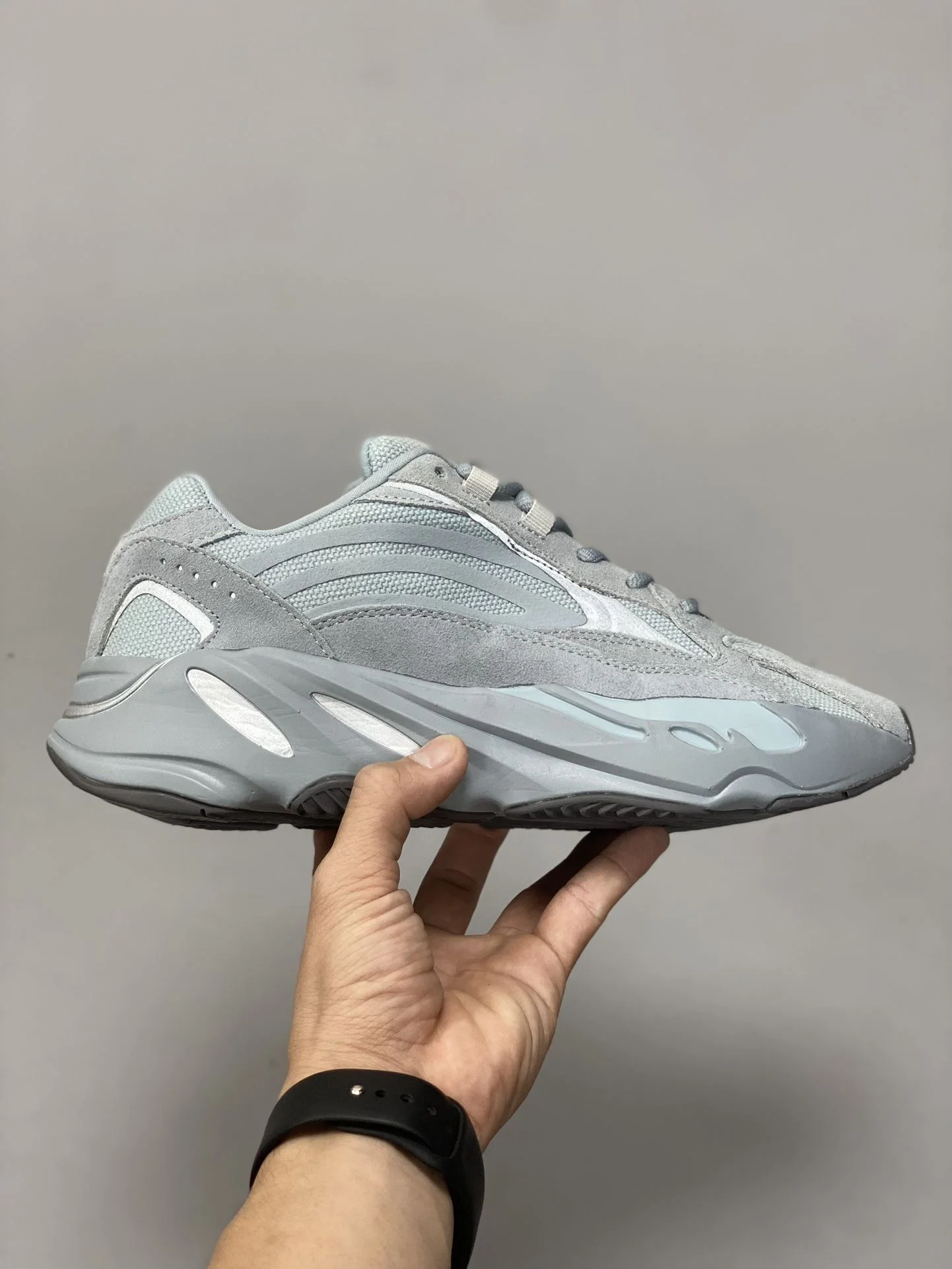 Legit Adidas Yeezy 700 Shoes