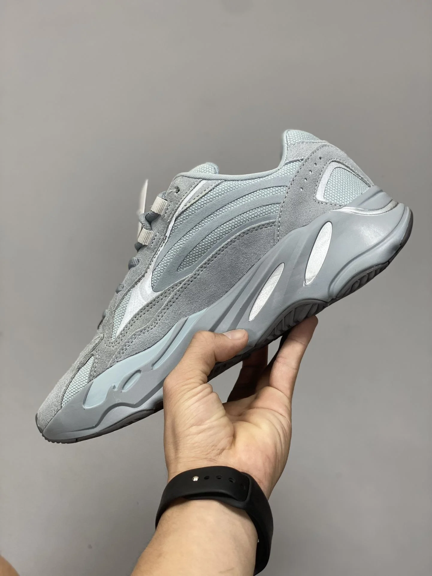 Legit Adidas Yeezy 700 Shoes