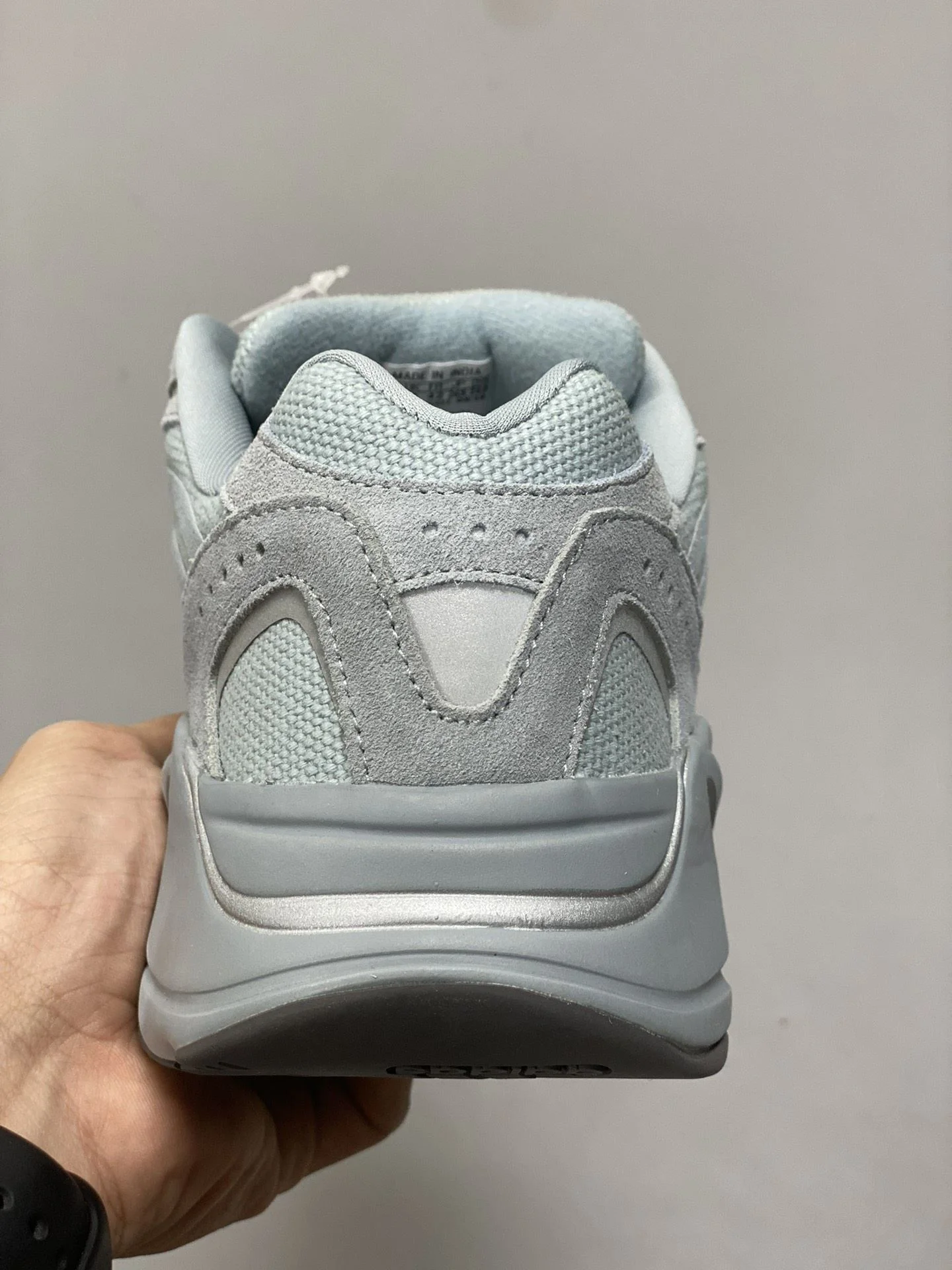 Legit Adidas Yeezy 700 Shoes