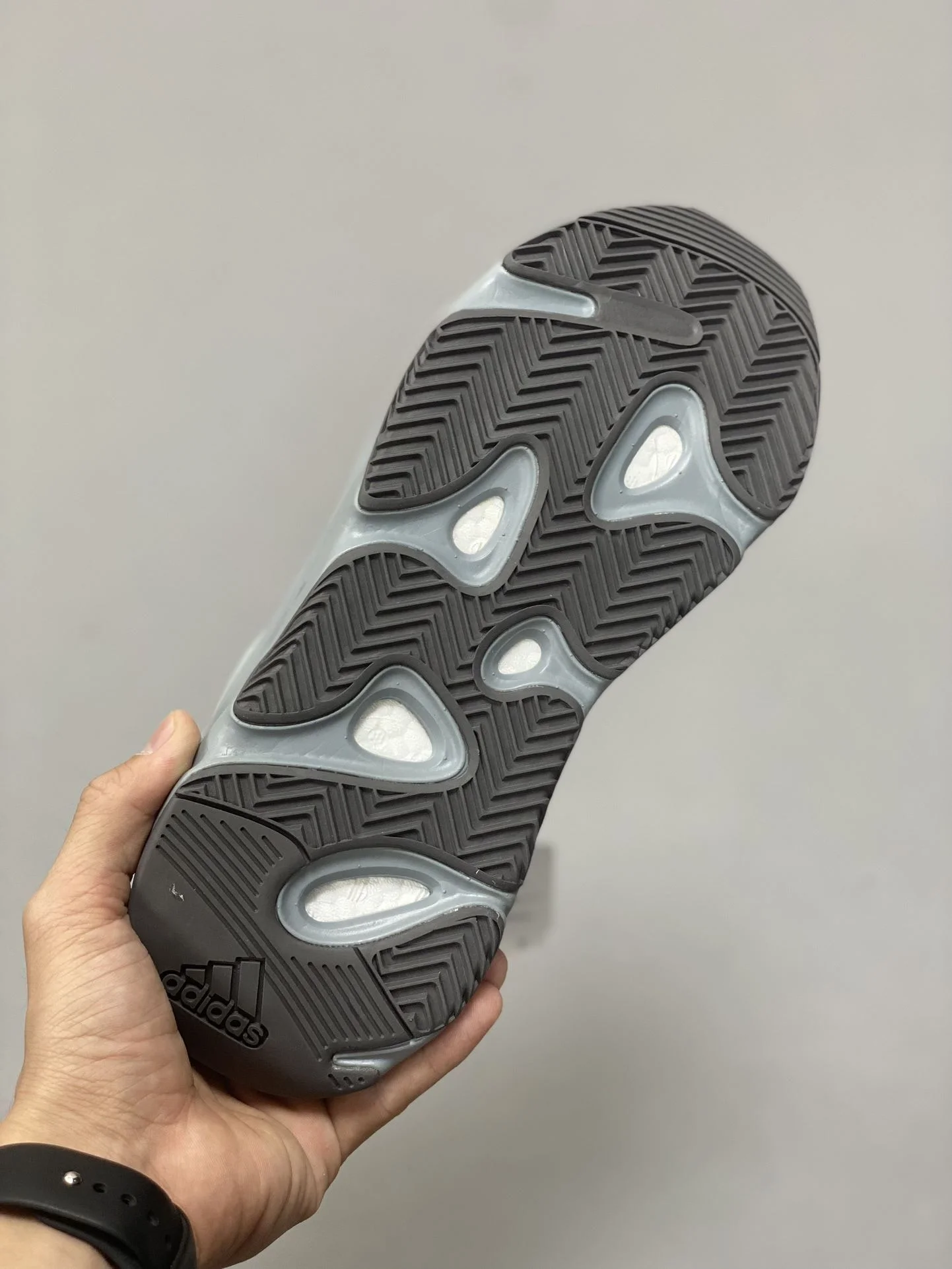 Legit Adidas Yeezy 700 Shoes