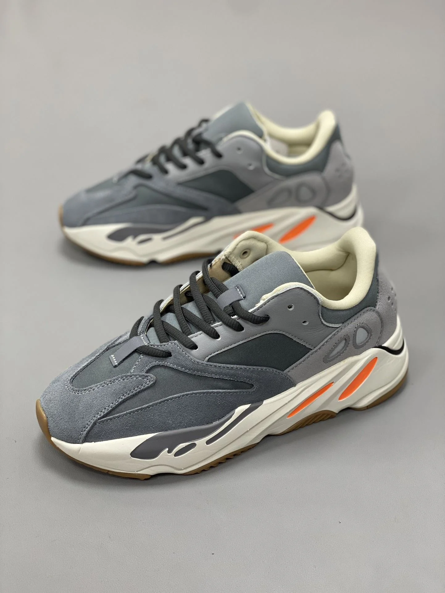 Discounted Adidas Yeezy 700 Shoes