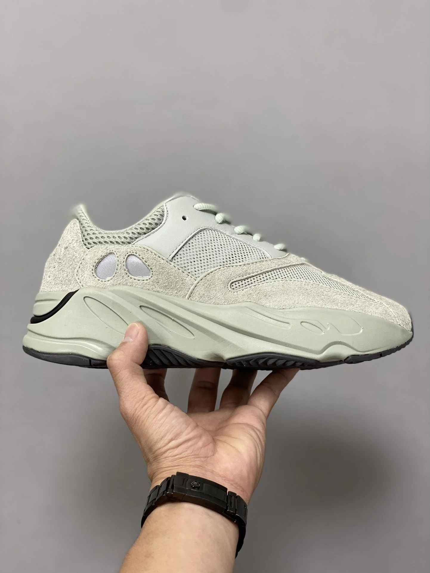 Real Adidas Yeezy 700 Shoes