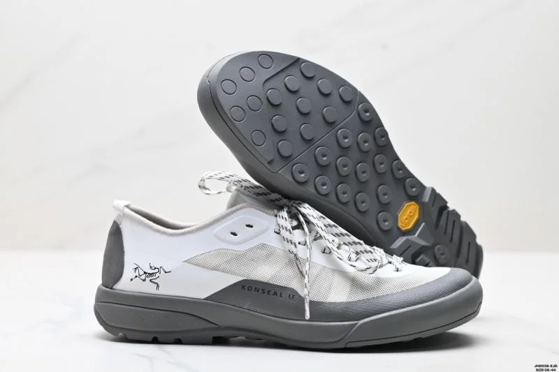 Bargain Akc Teryx Shoes