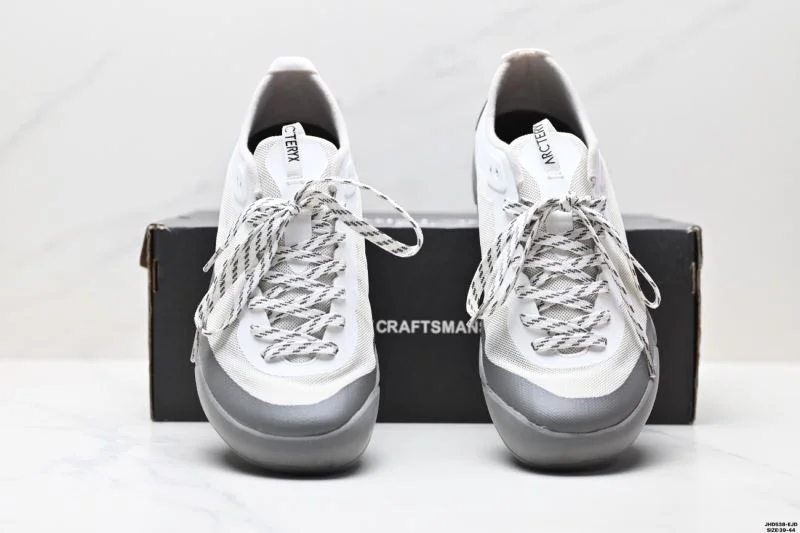 Bargain Akc Teryx Shoes