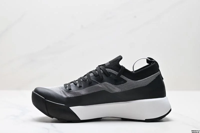 Top mirror Akc Teryx Shoes