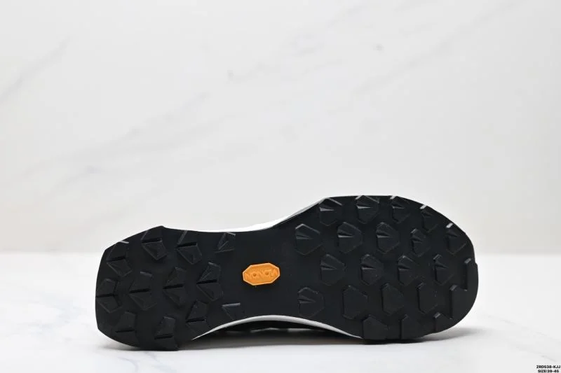 Top mirror Akc Teryx Shoes