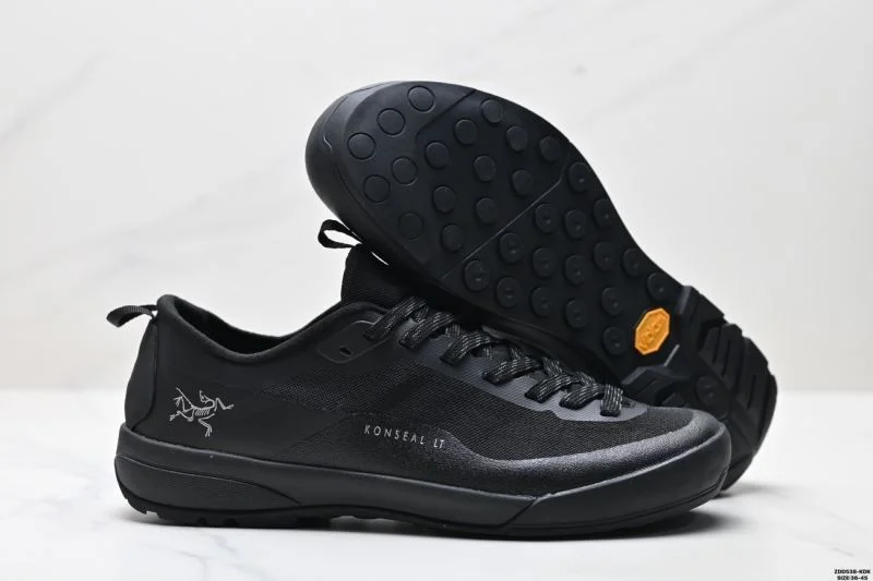 Accurate model Akc Teryx Shoes