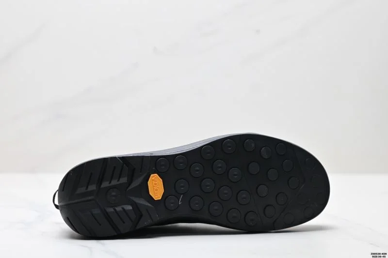 Accurate model Akc Teryx Shoes