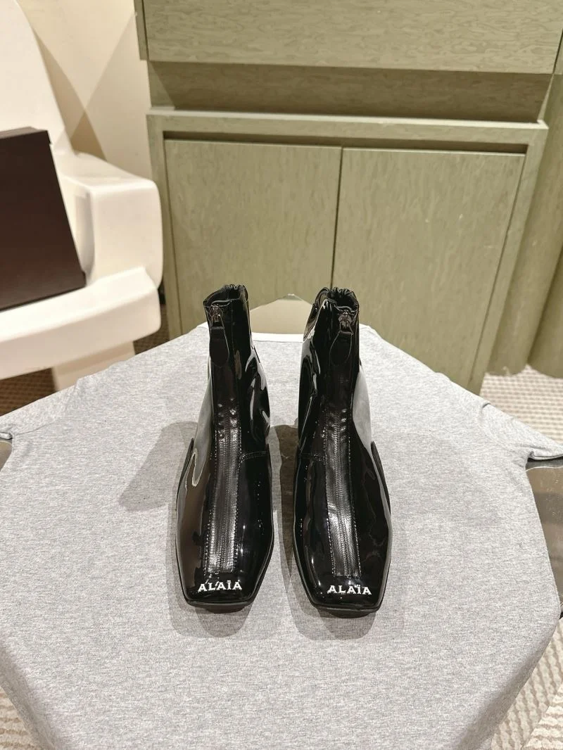 Alaia Boots