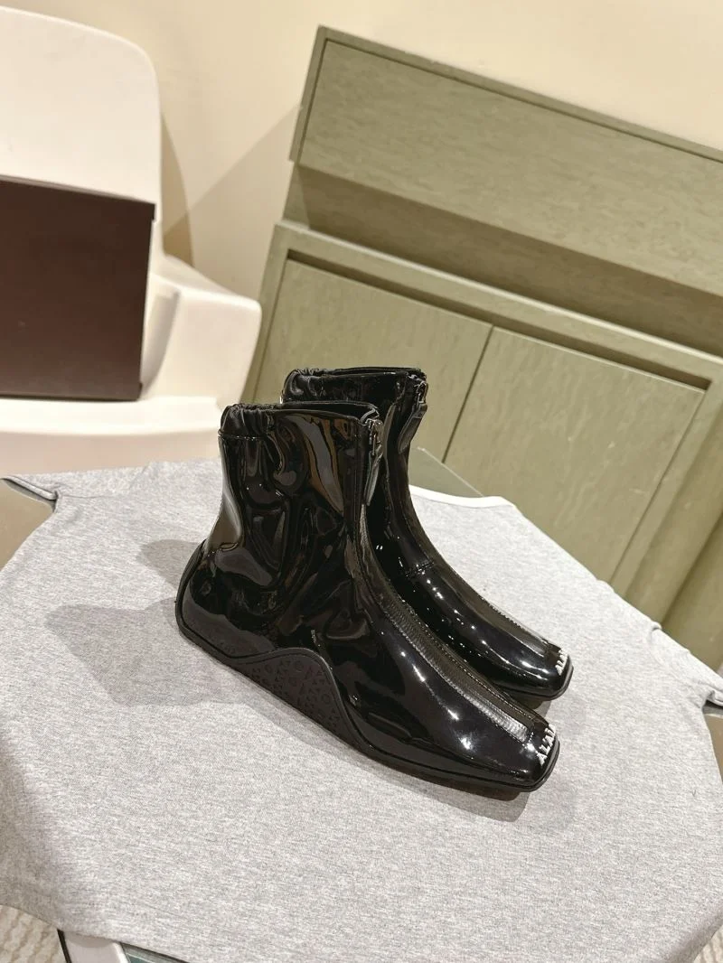 Precise copy Alaia Boots