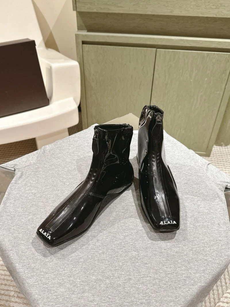 Precise copy Alaia Boots