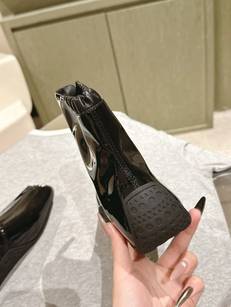 Precise copy Alaia Boots