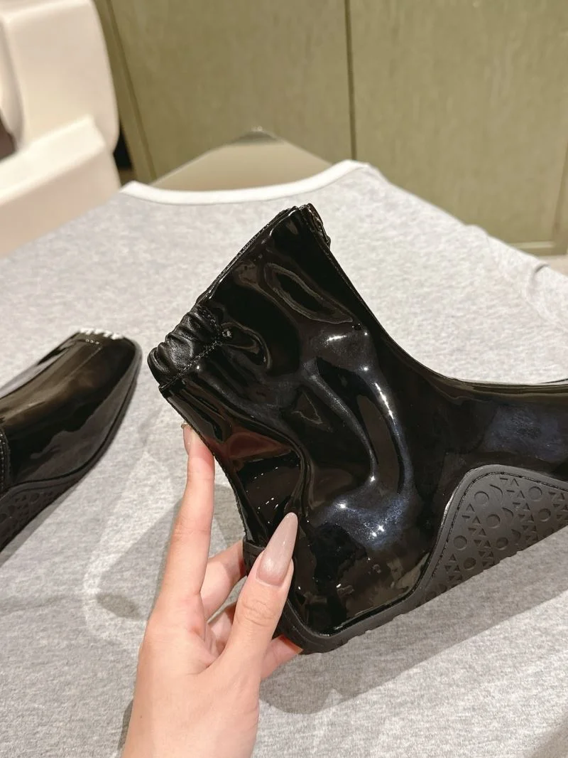 Precise copy Alaia Boots