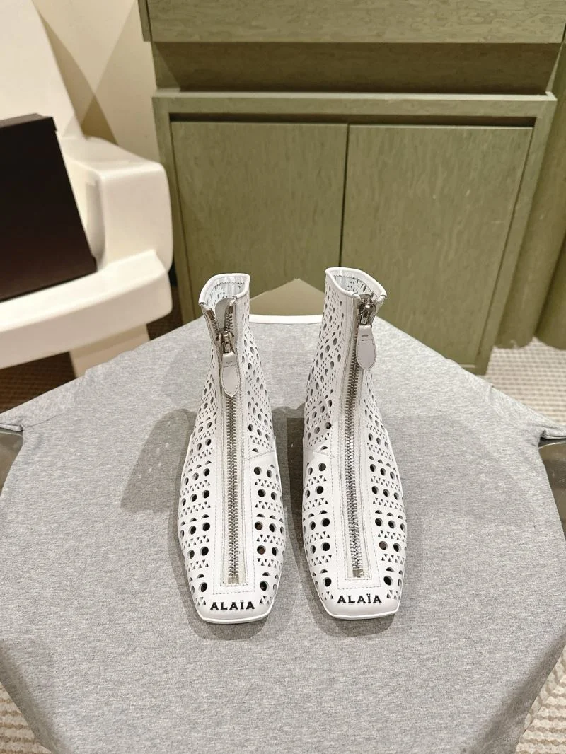 Alaia Boots