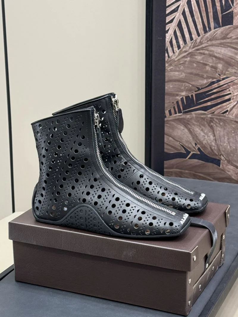 Alaia Boots