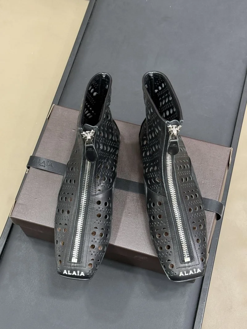 Exact replica Alaia Boots