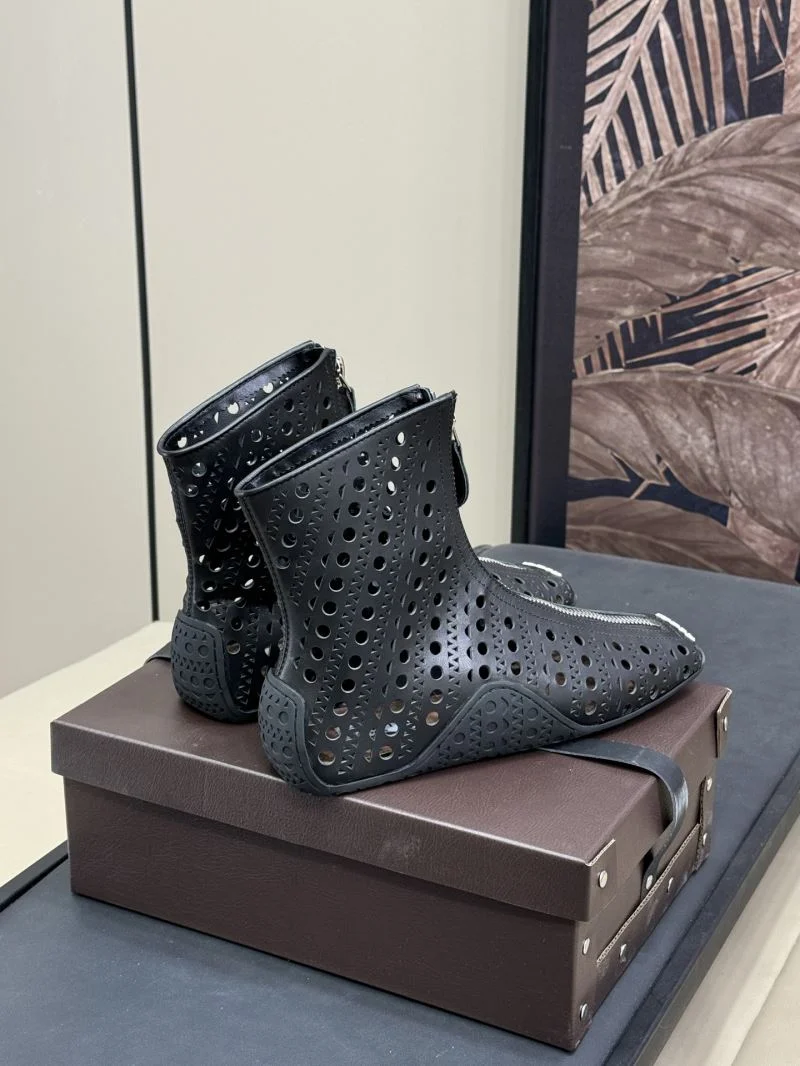 Exact replica Alaia Boots