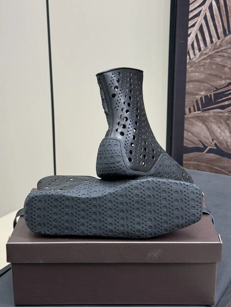 Exact replica Alaia Boots