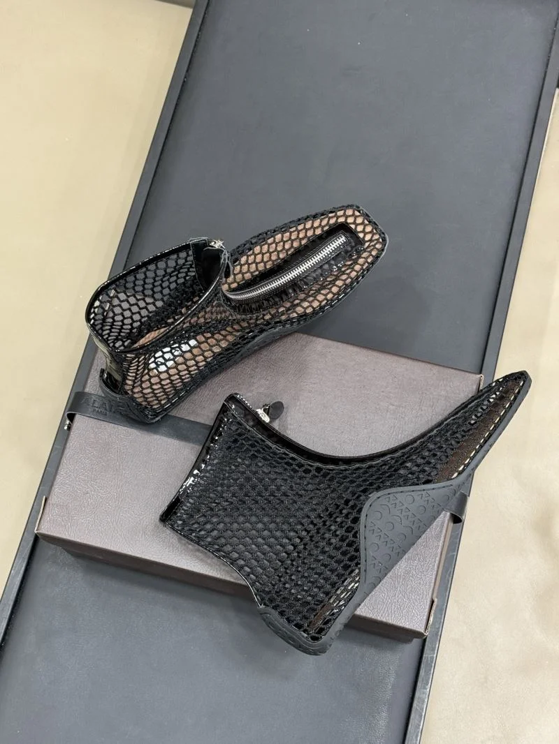 Bargain Alaia Boots