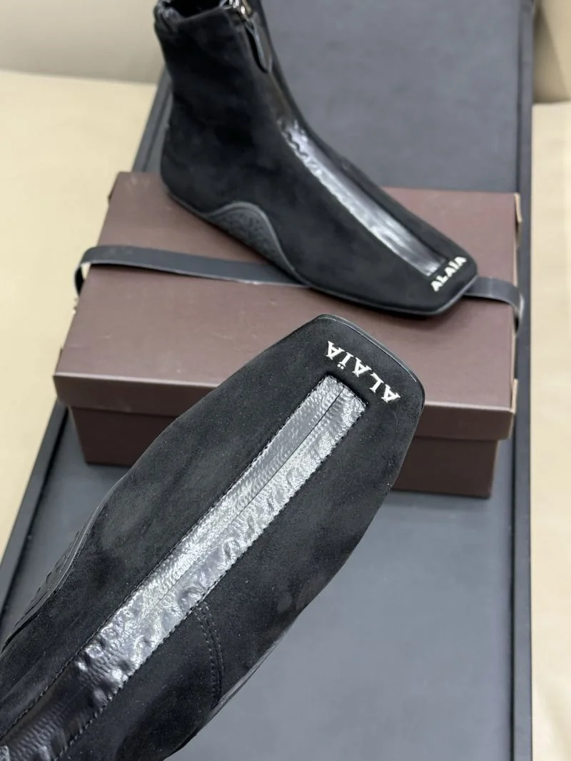 Exact replica Alaia Boots