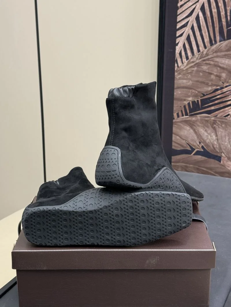 Exact replica Alaia Boots