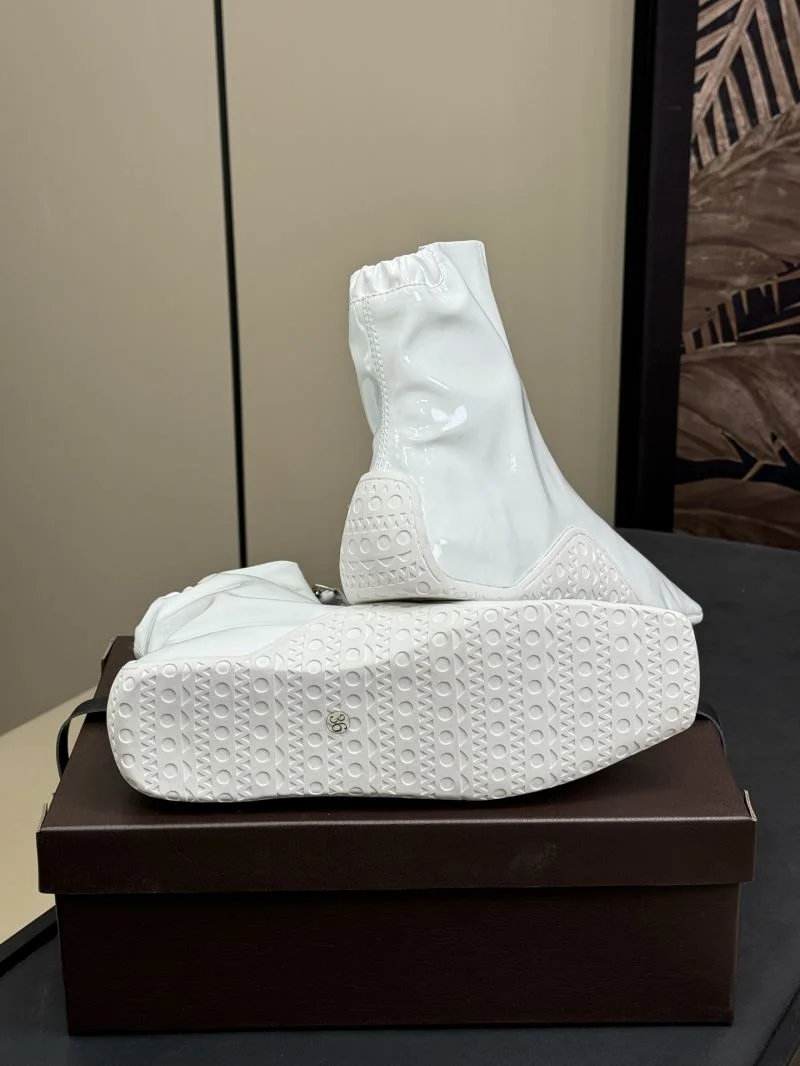 Brand-authenticated Alaia Boots