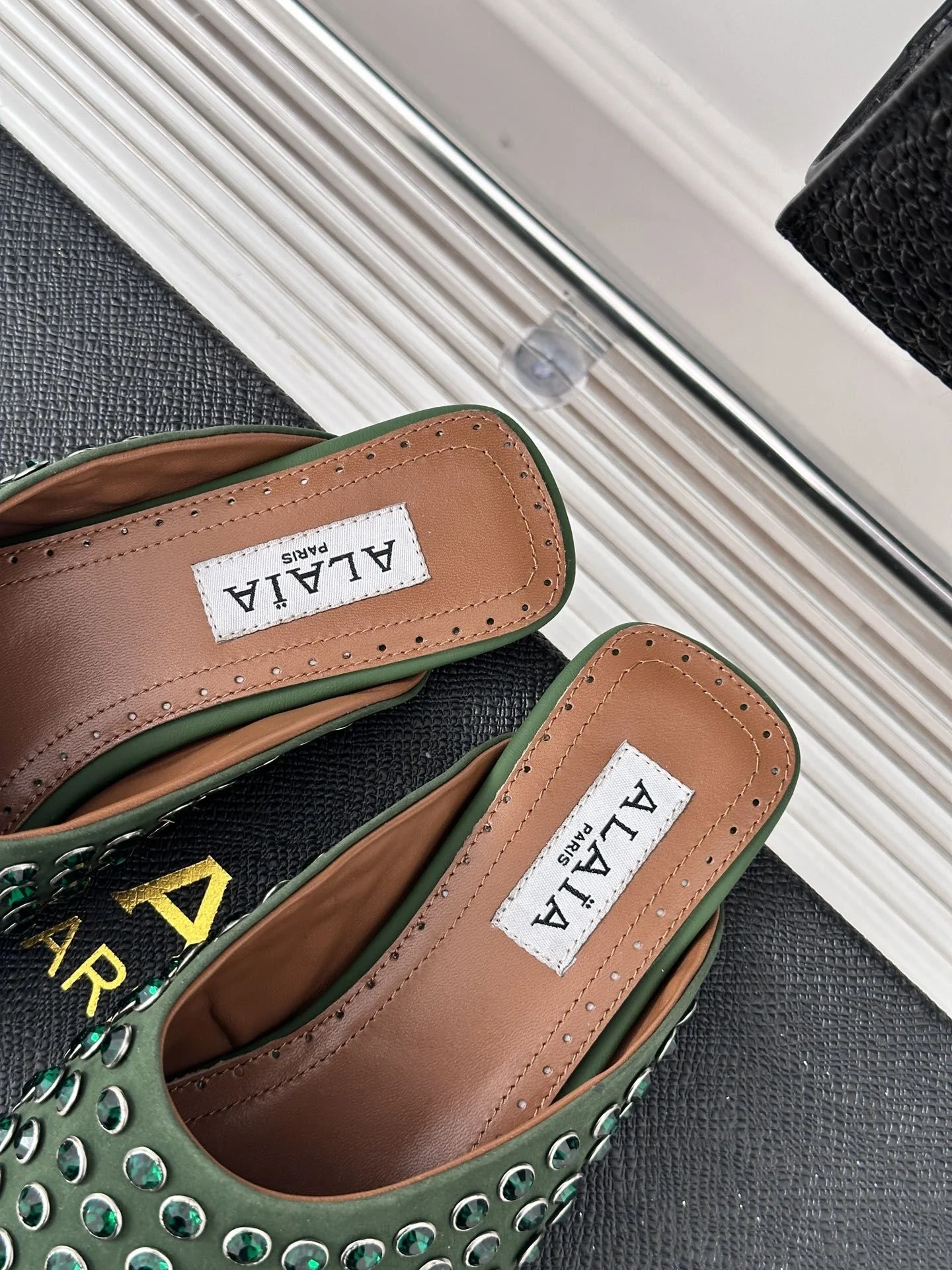 Brand-original Alaia Sandals